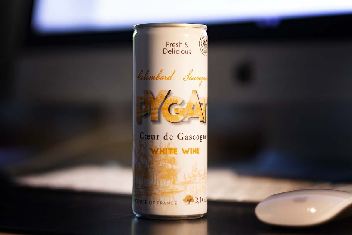 Wine in can : packaging design – Monogramme Maison de Marketing